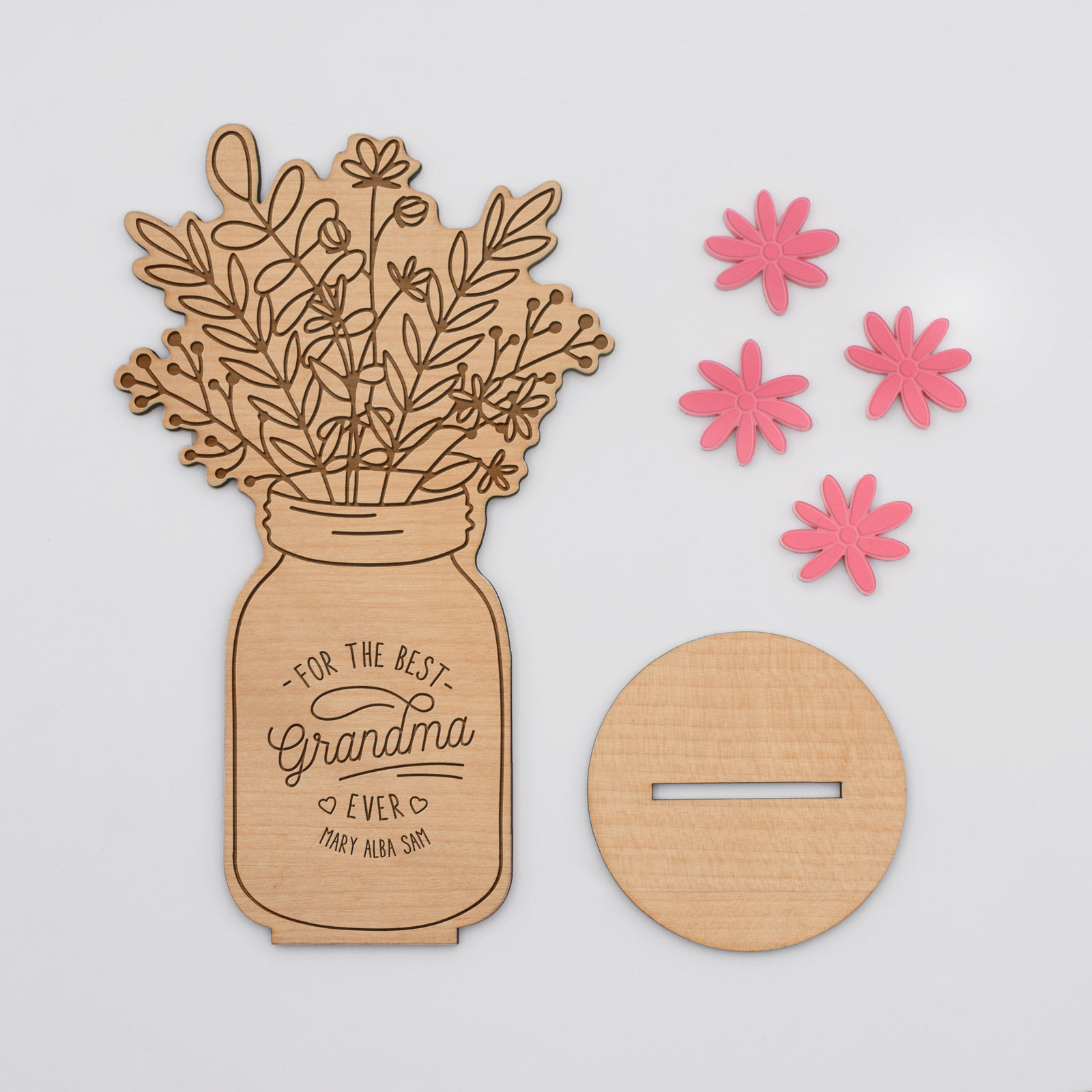 Decorative Personalised Engraved Wooden Bunch of Flowers- "Best Grandma ...